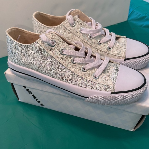 Airwalk | Shoes | Almost New Airwalk Legacee Womens Sneakers | Poshmark